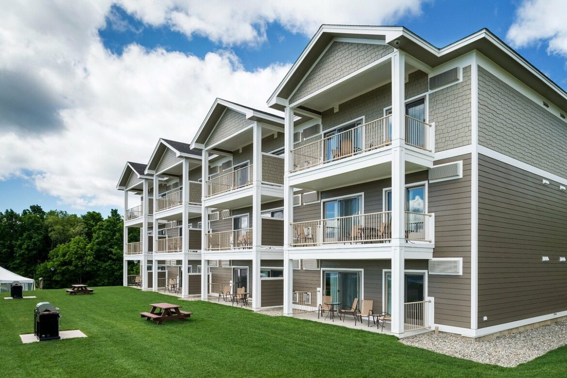 Steele Hill Resort - American Vacation Marketing
