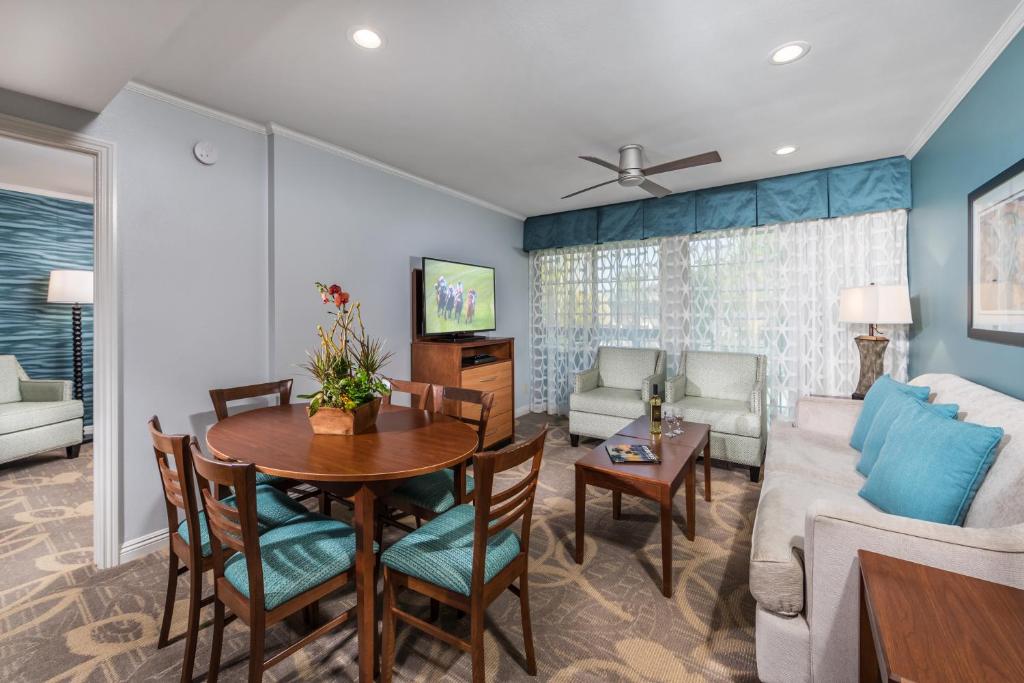 Winners Circle Resort - American Vacation Marketing