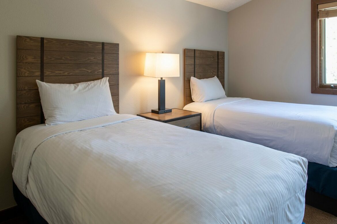 Gold Point Resort - American Vacation Marketing