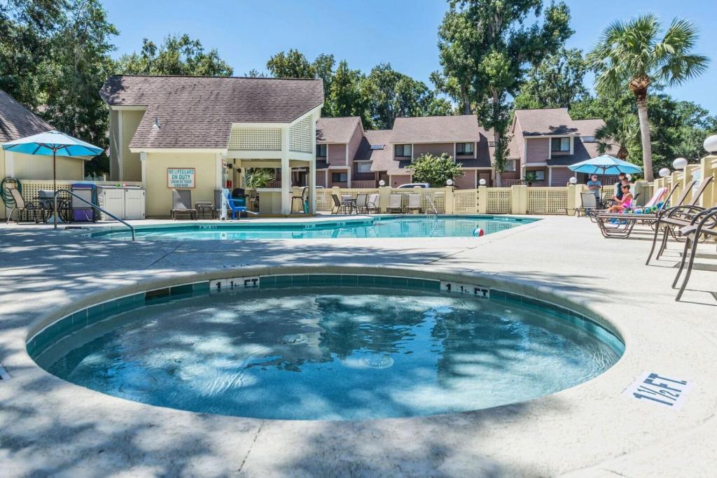 Palmera Vacation Club - American Vacation Marketing