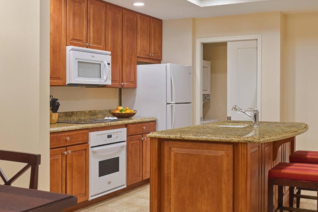 Sheraton Vistana Villages Resort Villas - American Vacation Marketing