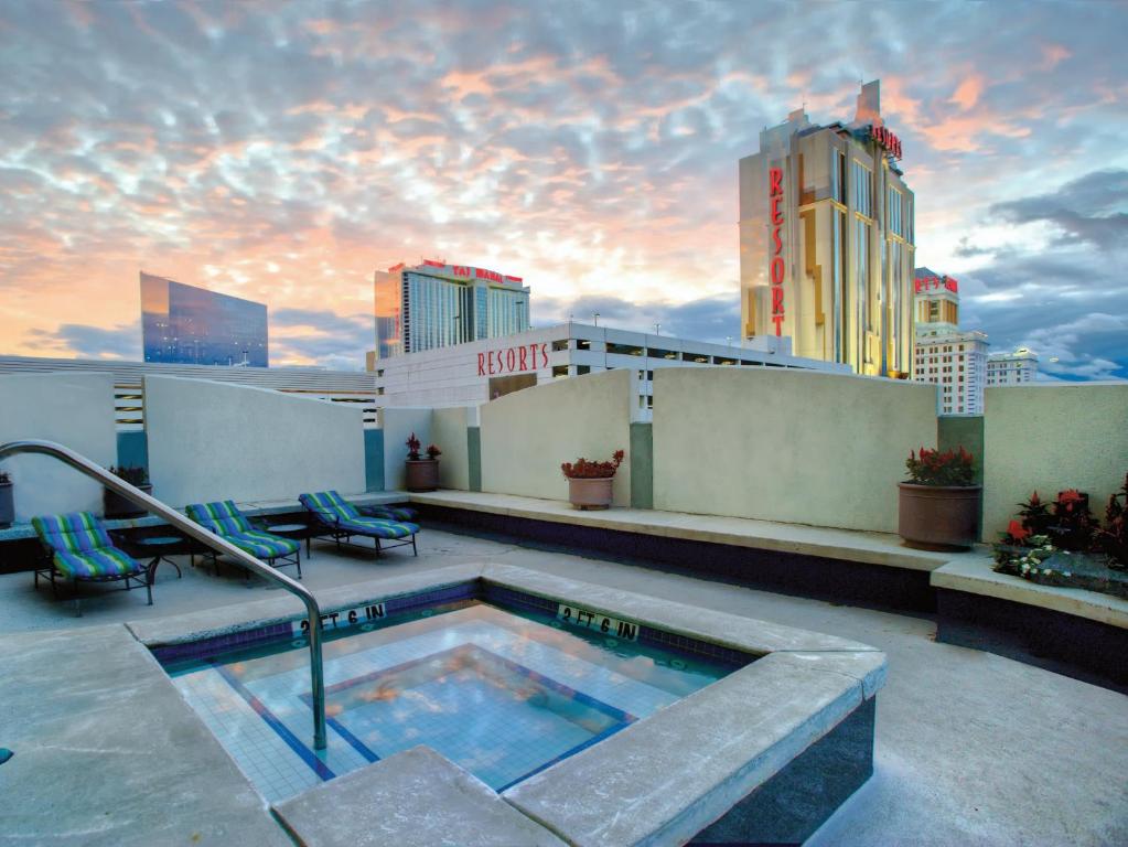 Wyndham Skyline Tower - American Vacation Marketing