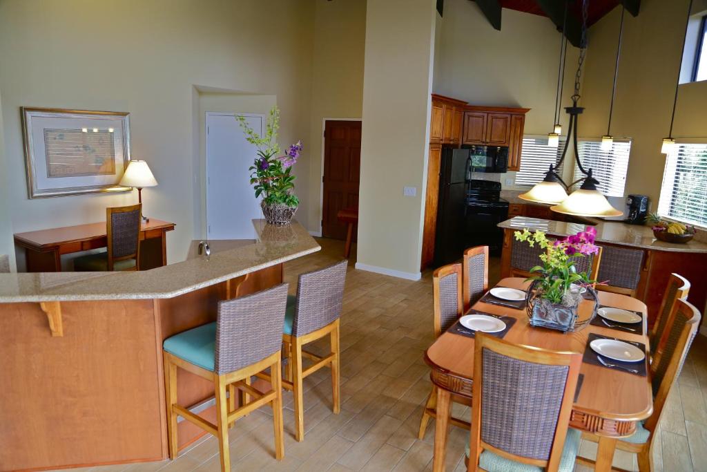 Wyndham Ka 'Eo Kai - American Vacation Marketing