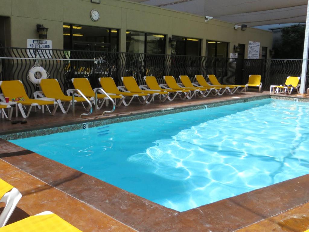 Sapphire Resorts Jockey Club - American Vacation Marketing